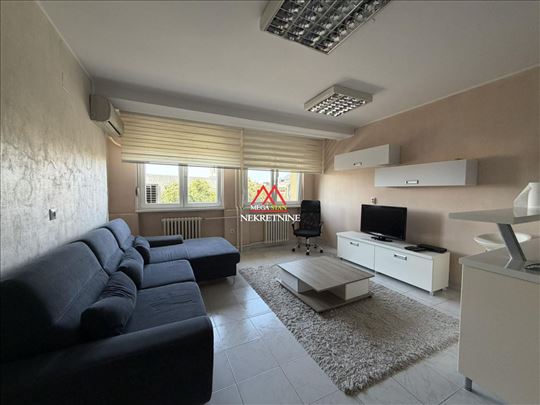 Garsonjera - 31m2 - Centar