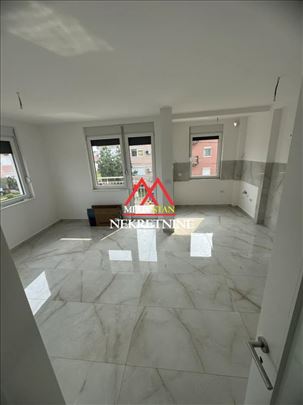 Nov nenamešten dvoiposoban stan-60m2-početak Adica