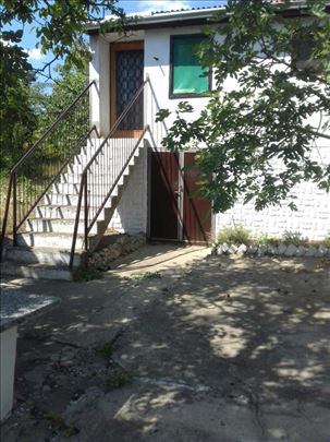 Slankamenacki Vinogradi vikendica 72m2 na placu 14