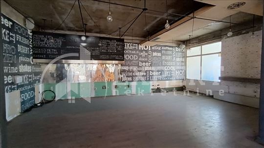 Izdaje se poslovni prostor, strogi centar, 284m2