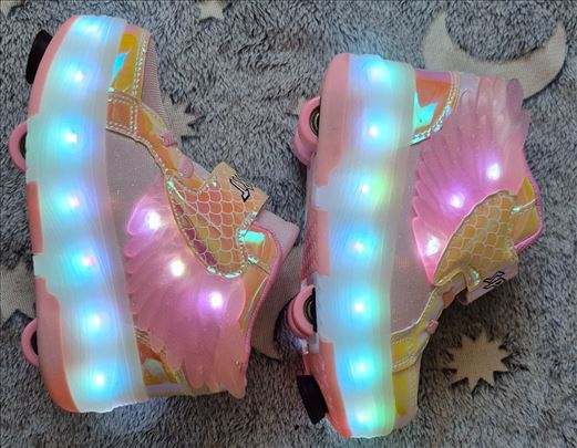Patike sa točkićima roze led, ima brojeva, novo
