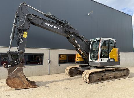 Bager Volvo ECR235EL