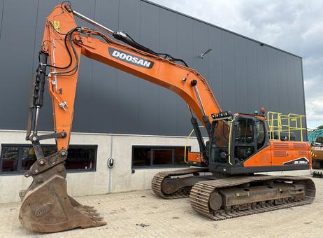Bager Doosan DX300LC-7