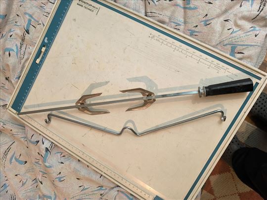 Drzac ili razanj za pecenje mesa u rerni