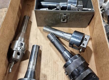 Univerzalna glodalica BRIDGEPORT R8 BORING HEADS