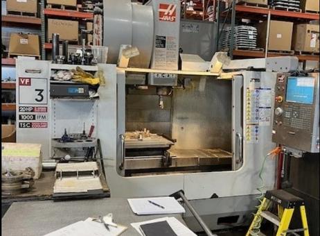 Вертикални ЦПУ центар за обраду са 4 осе HAAS VF-3 APC 2008
