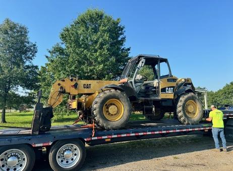 Mašinski alat Caterpillar TH460B