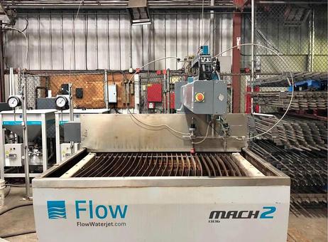 2018 FLOW Mach 2 1313 60,000PSI 4' x 4' Двоглава CNC WaterJet Двострука храна Абразивни бункер