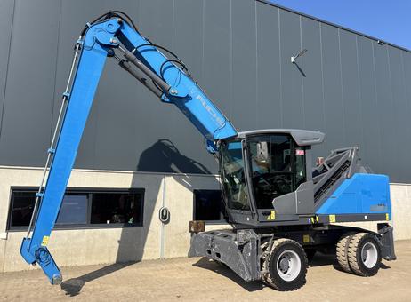 Fuchs MHL320F Тeleskopski манипулатор за материјал