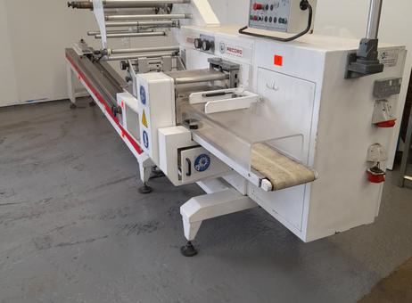 Record Panda 2000 Flow Wrapper