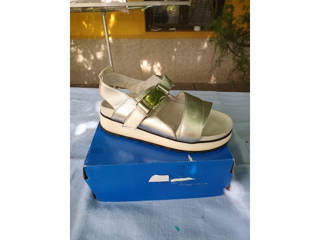 DIRK BIKKEMBERCS KOZA KAO NOVE VEL.42
