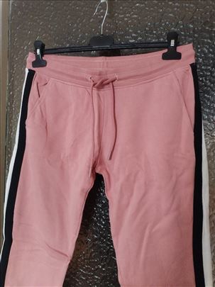 Skroz nova roze pamučna trenerka donji deo