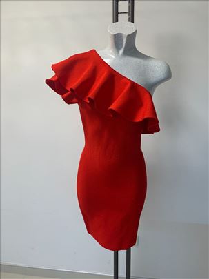 Elegantna uska crvena haljina