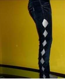 Pantalone sa mašnicama