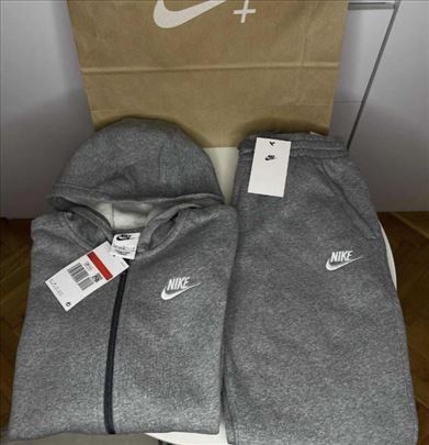 Nike ženska komplet trenerka novo