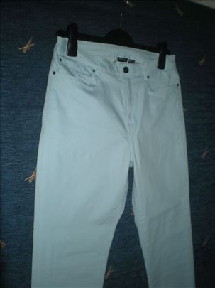 Ženske pantalone nove