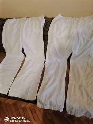 2 para pamučnih pantalona