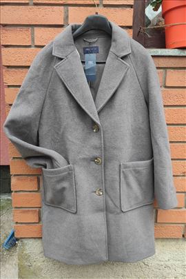 Nov sivi kaput Marks and Spencer vel. 40