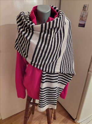 H&M crno beli šal
