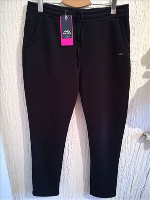 Dobre ženske zimske pantalone za punije dame Axxel