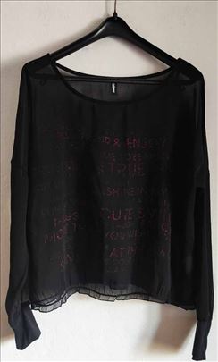 Madonna bluza sa porukama vel. M/L