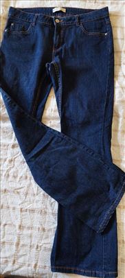 Nove teget farmerke CKH denim 42