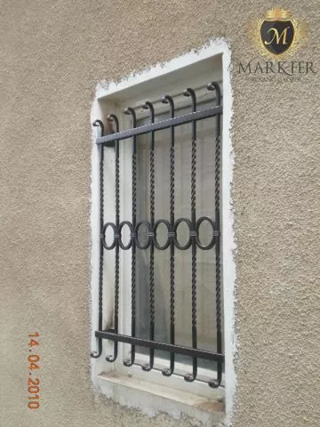 KOVANE ZAŠTITNE REŠETKE ZA PROZOR - MODEL 24