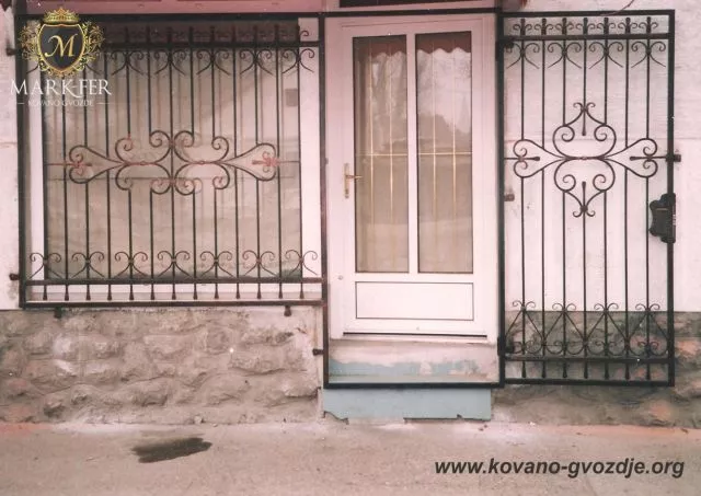 KOVANE ZAŠTITNE REŠETKE ZA PROZORE I VRATA