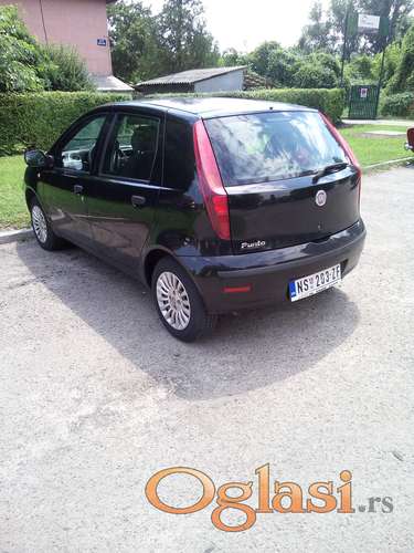 Prodajem fiat Punto kao nov 62500 km