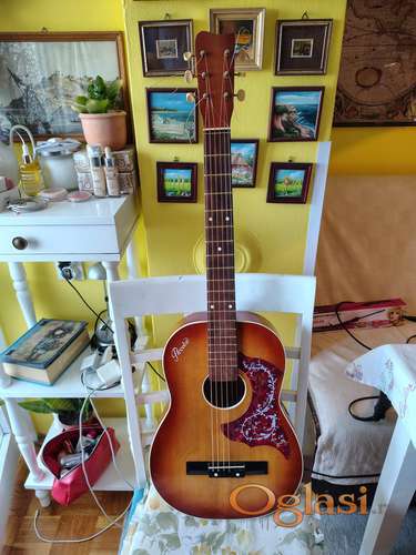 Piccola parlor gitara