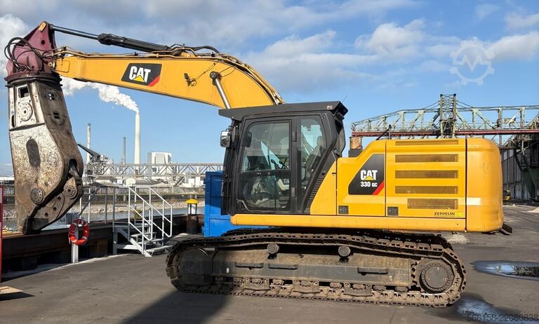 Guseničar sa škarama za otpadni metal
Caterpillar 330 GC