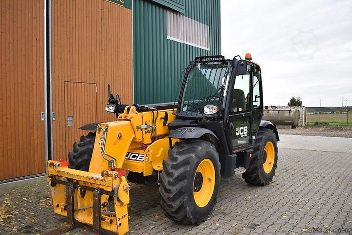 Teleskopski utovarivač
JCB 535-95