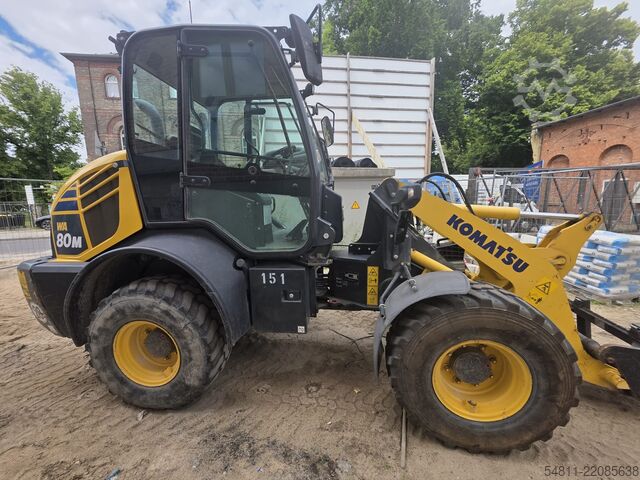 Utovarivač
Komatsu WA80M-7