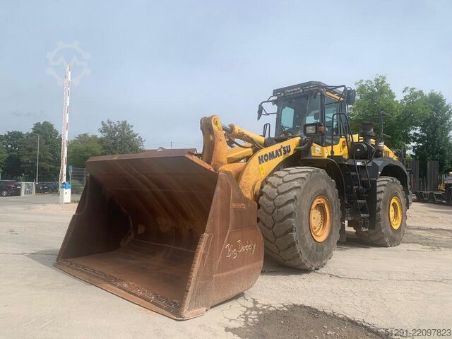 Utovarivač
Komatsu WA500-8