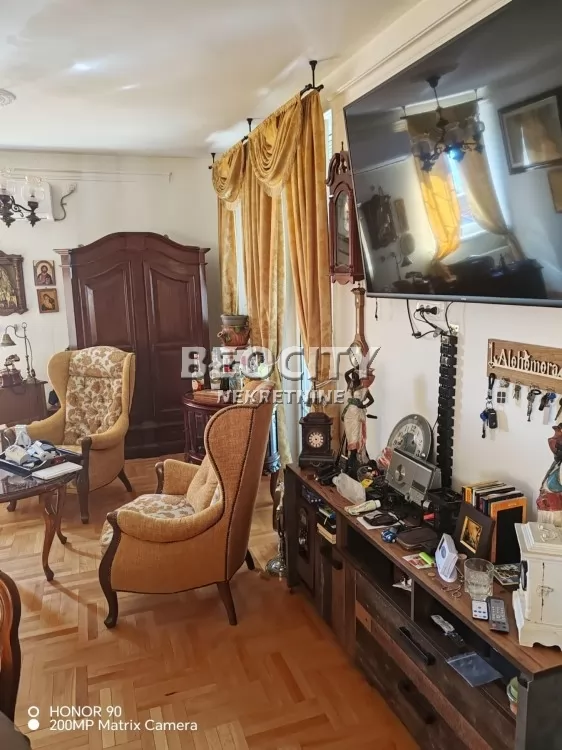Trosoban stan, 85 m2, Petlovo brdo, Bubanjskih žrtava ID: 132974