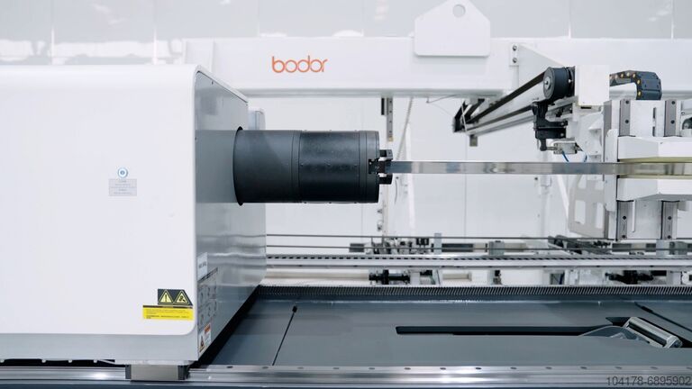 Mašina za sečenje laserskih metalnih cevi
Bodor T2