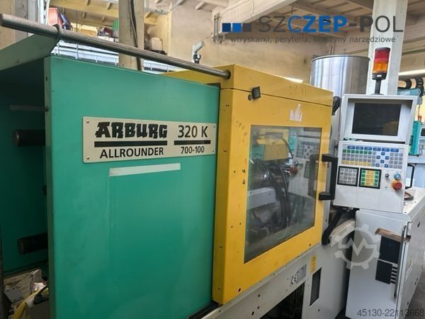 Mašina za brizganje plastike
Arburg 320K 700-100