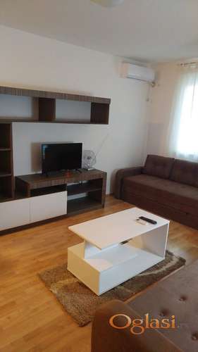 Izdajem Stan u Novom Sadu