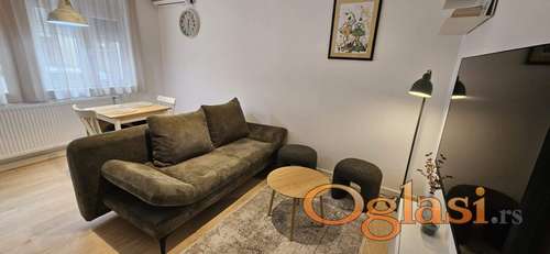ODLIČNA PONUDA 450e-namešten stan, parking+ internet+ struja+ informatika= 200e