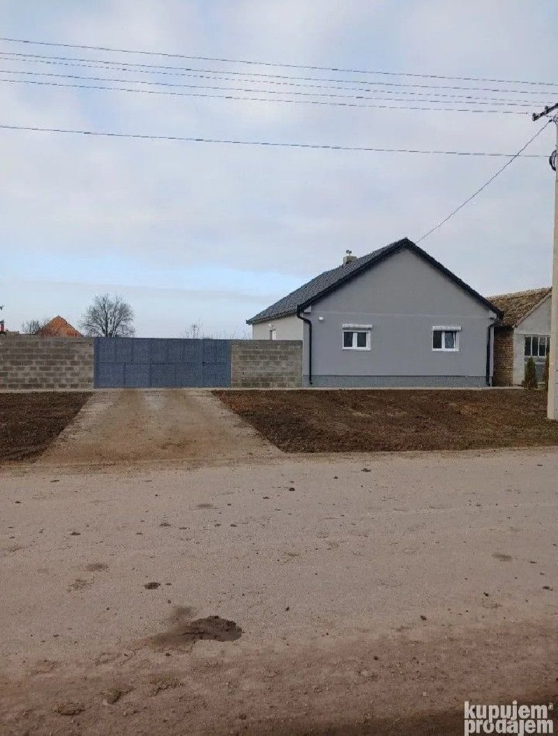 Novogradnja trosobna kuća 62 m2