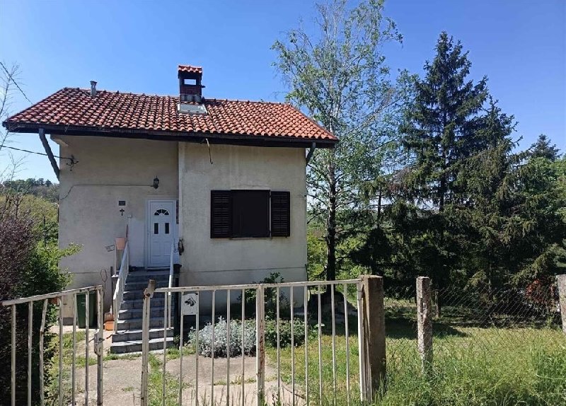 Prodaje se kuca u Grockoj-vikend naselje Voloder
