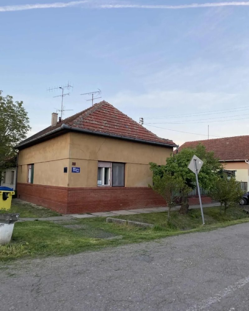 Prodajem kuću u Bečeju