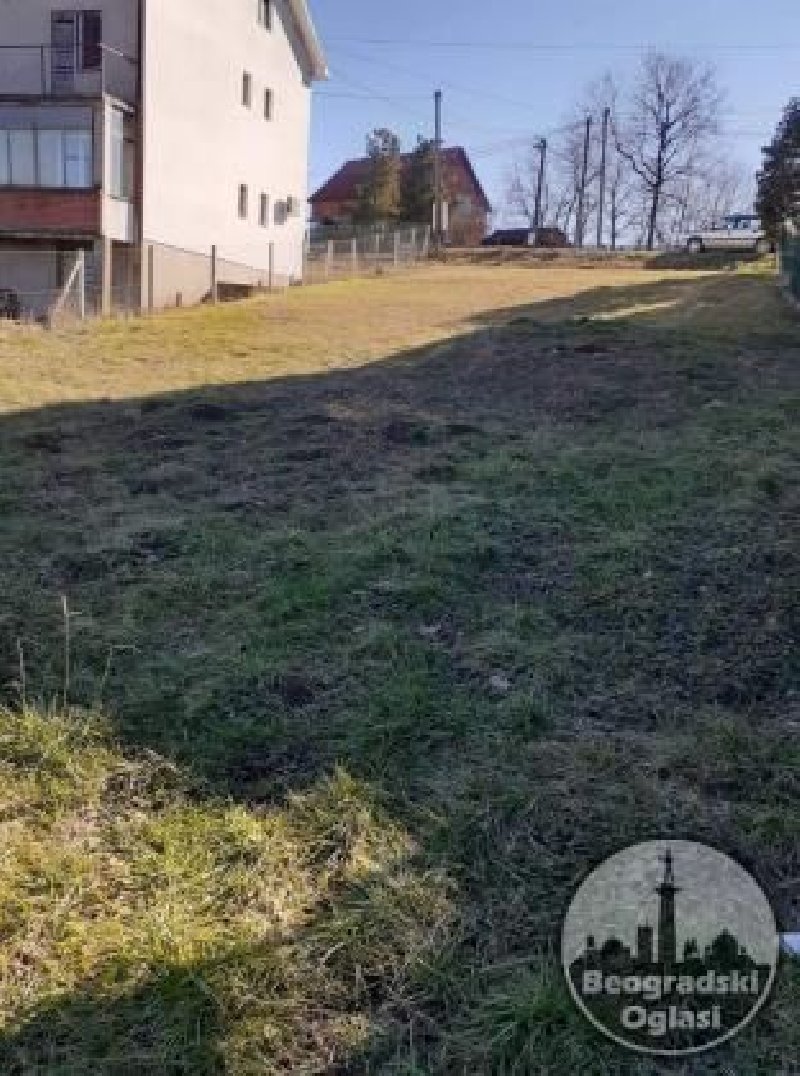 Gradjevinski plac 10 ari Mala Moštanica