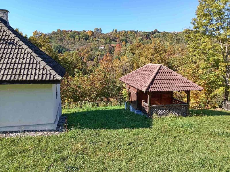 Plac 60 ari sa kućom 80 m2 u okolini Kosjerića