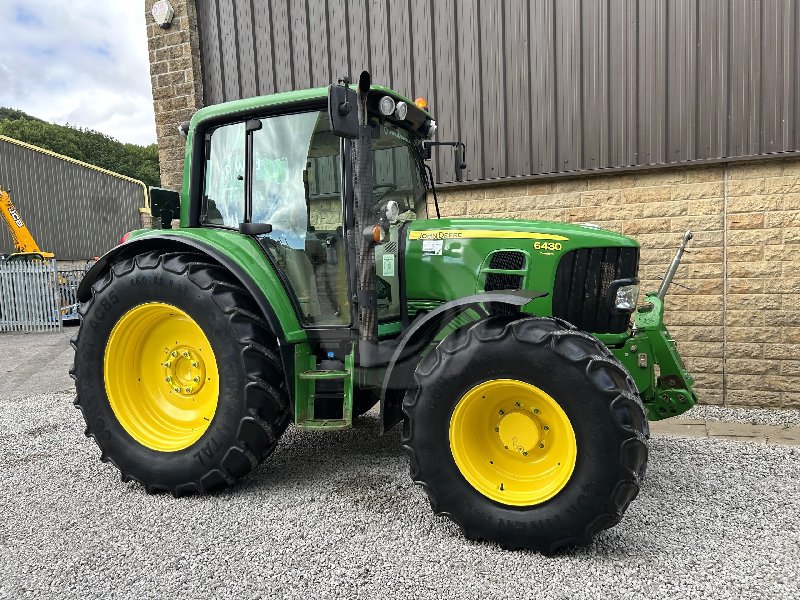Excellent Condition 2011 JOHN DEERE 6430