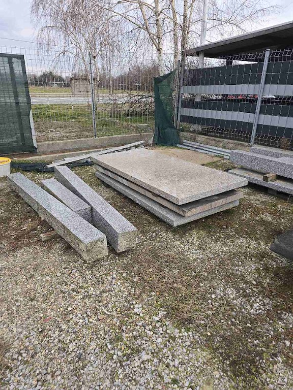 Prodajem granitne i mermerne ploce 20 m3
