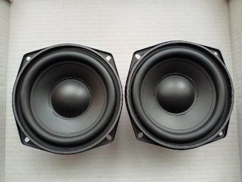 Zvucnici novi 50W 4 oma / 25W x 2 prave snage