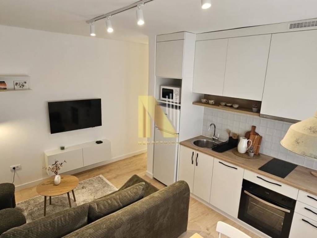Dvosobni stan 40 m², Novi Sad