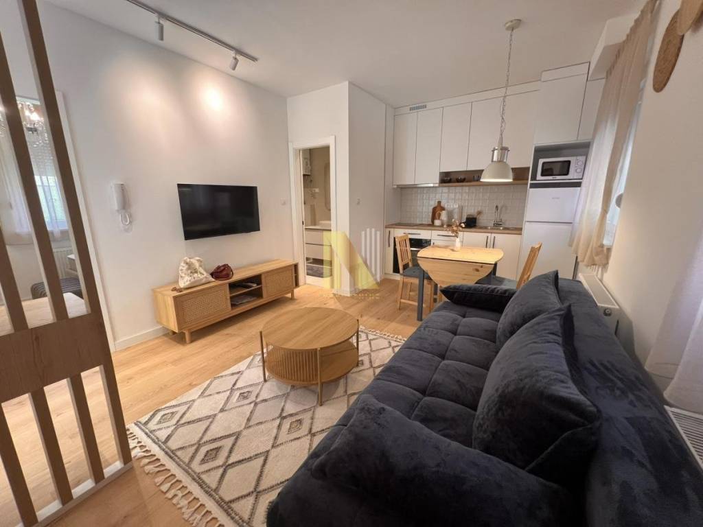 Dvosobni stan 36 m², Novi Sad