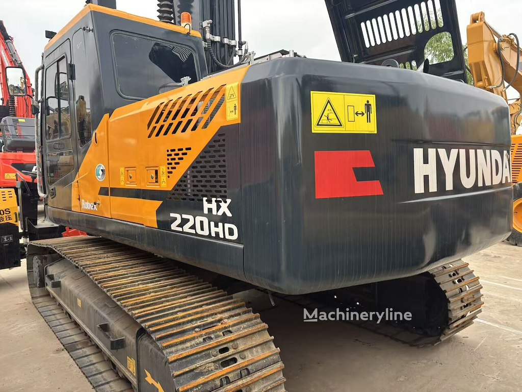 Hyundai HX220HD bager guseničar